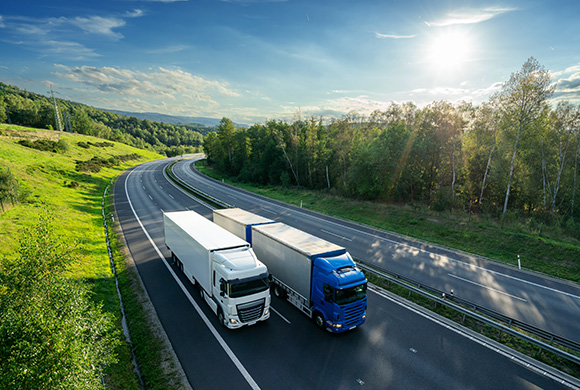 What is a 3PL, and how can freight exchanges support logistics